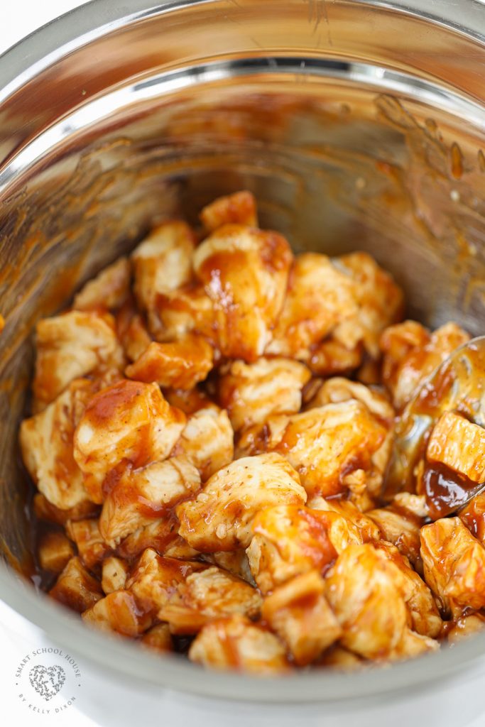 BBQ Chicken Bubble Up Pizza Cups Recipe!